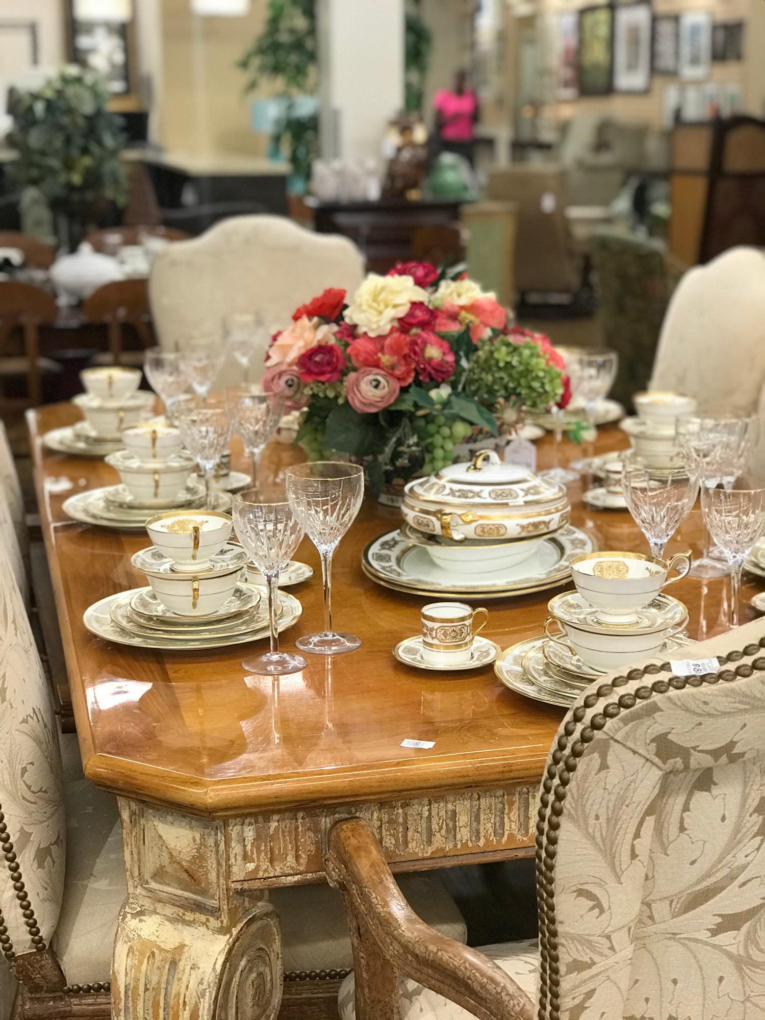 Encore Interiors, a consignment gallery